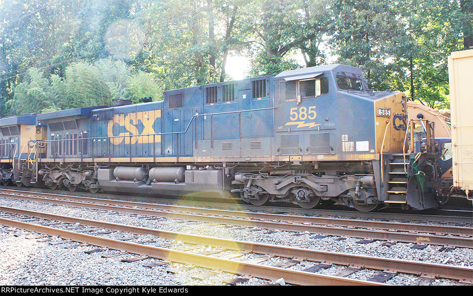 CSX AC4400CW #585 on Q418-17
